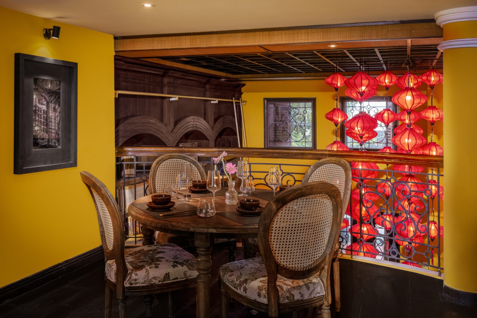 HOME SAIGON RESTAURANT