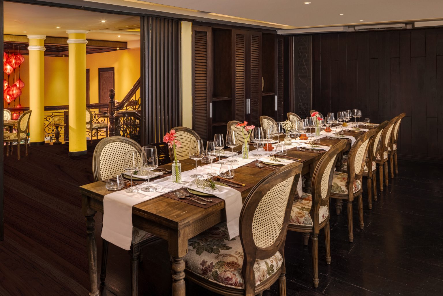 HOME SAIGON RESTAURANT